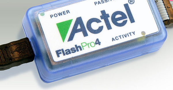 FlashPro4 Programmer für alle Flash-FPGA-Familien - Halbleiter ...